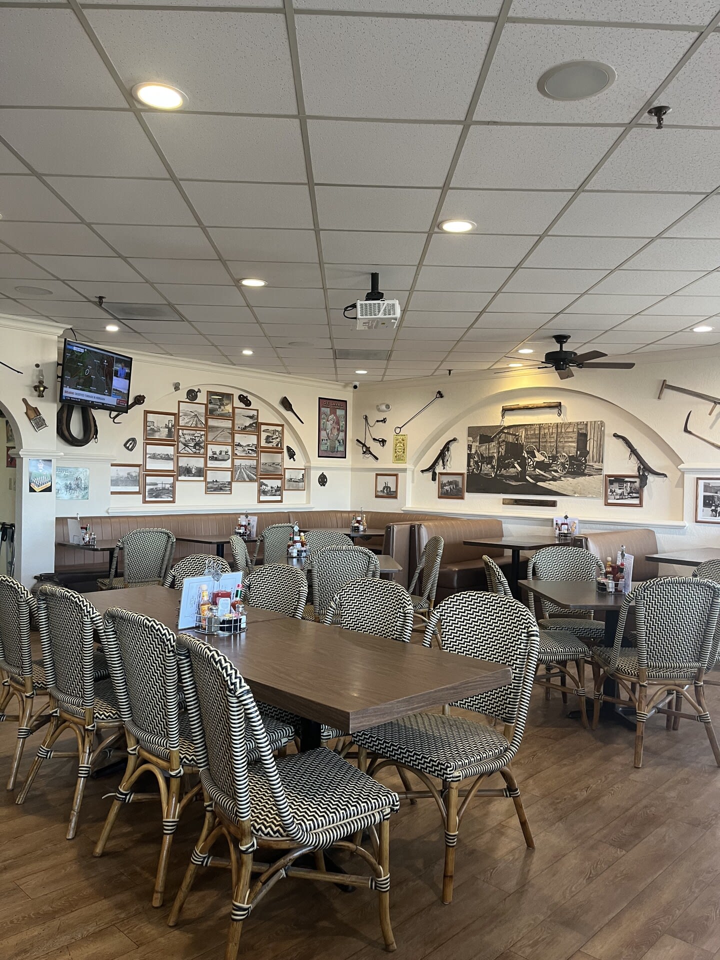 Places - Official Historic Downtown Yuma Guide