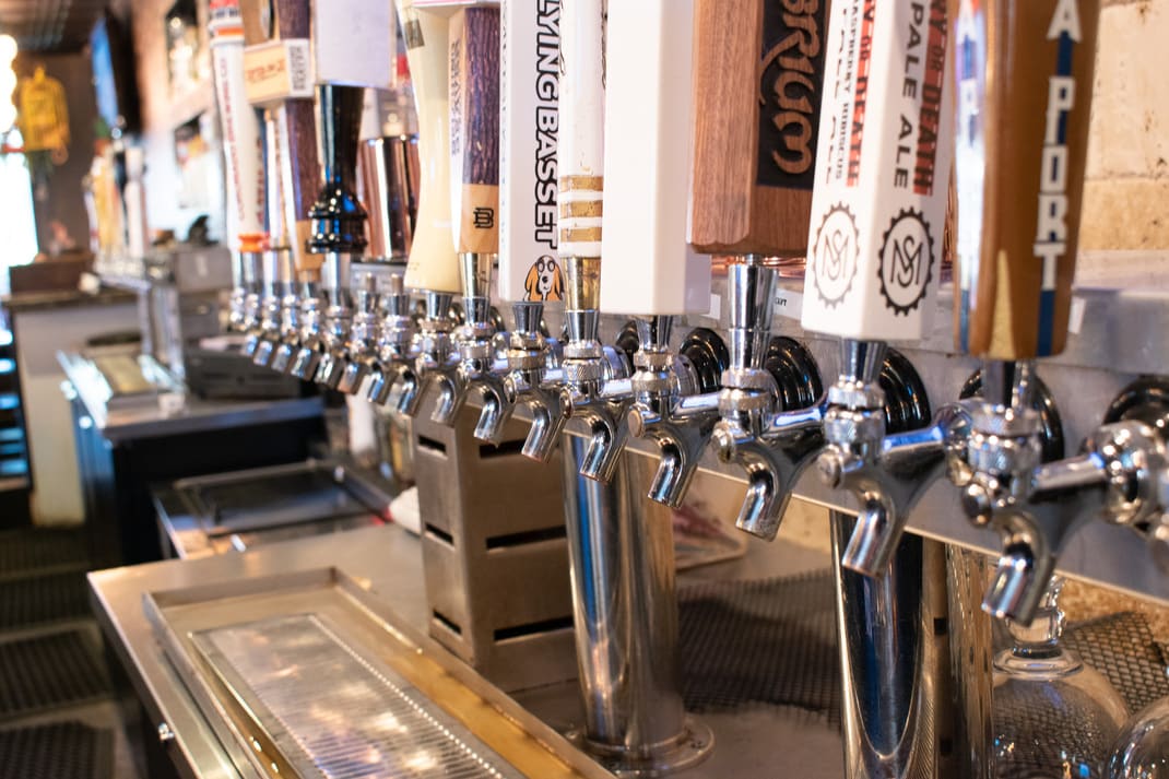 Craft Beers On Tap - Pint House Bar & Grill in Yuma AZ